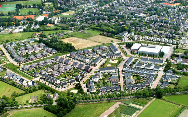 Luchtfoto Prinsenbeek centrum huis te koop makelaar woningen luchtfoto ...
